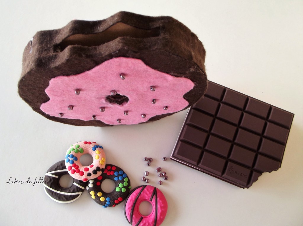 DIY porte téléphone donut